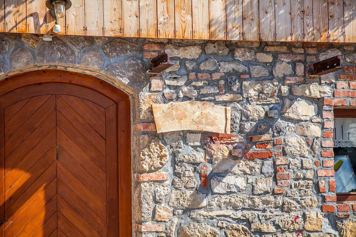 Facciate in pietra e intonaco: quando la tradizione incontra il design ...